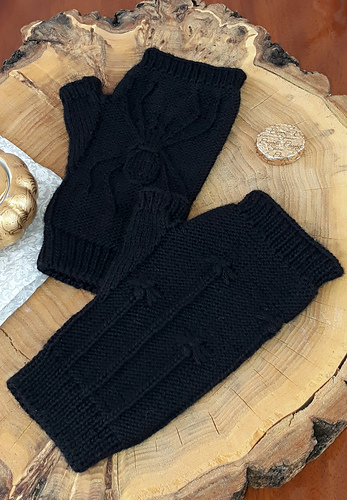 Ravelry: mittens Spiders pattern by Marina Grechman