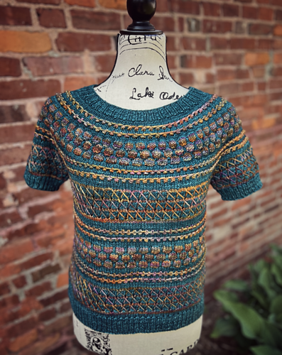 Ravelry: Killer Queen Pullover pattern by Mary Annarella