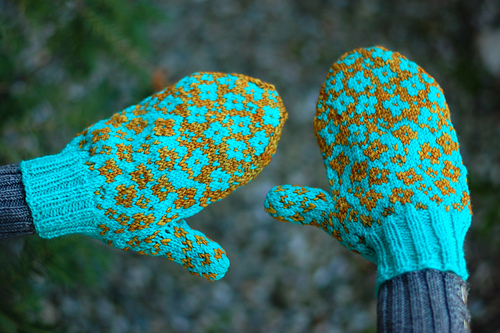 Ravelry: Fractured Fairy Tale Mittens pattern by Mary Annarella