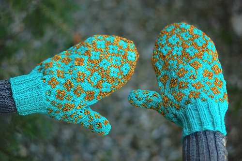 Ravelry: Fractured Fairy Tale Mittens pattern by Mary Annarella