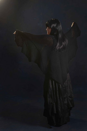 Ravelry: Maladonna pattern by Marjukka Vuorisalo and Mila Duktig