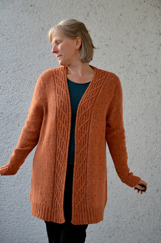 Ravelry: Winding Bands pattern by Claudia Eisenkolb