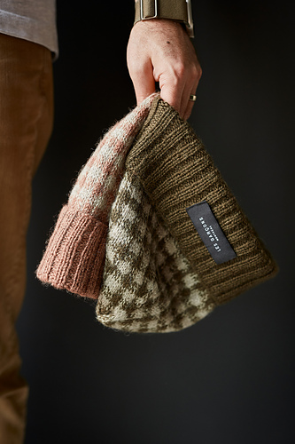 Ravelry: Rustic Cabin Hat pattern by Les Garçons