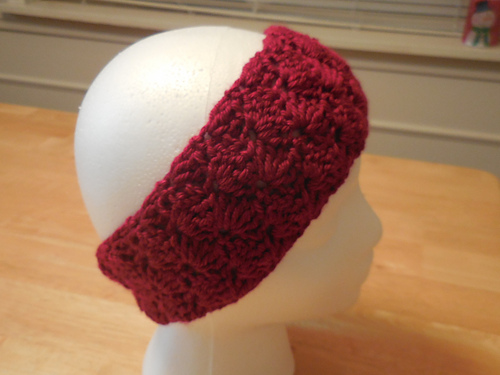 Ravelry: Adjustable Shells Headband pattern by Rebeckah Ferger