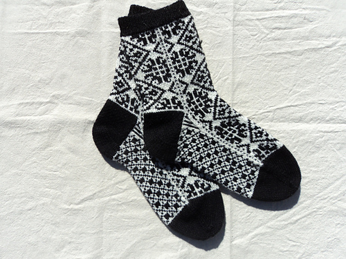 Ravelry: Sunstone pattern by Kristen McLaren