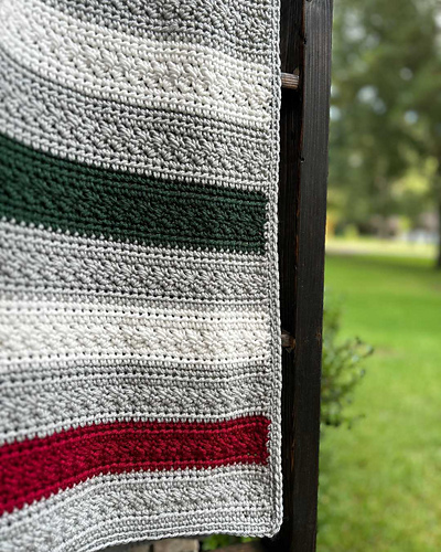 Ravelry: Warm Wishes Christmas Throw Blanket pattern by Becky Pickett