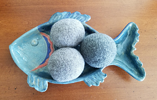 Ravelry: Knitted & Felted Dryer Ball pattern by Meg Hanson