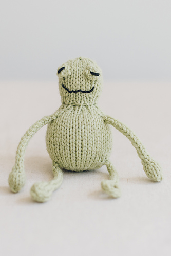 Ravelry: String Along Toys pattern by Susan B. Anderson