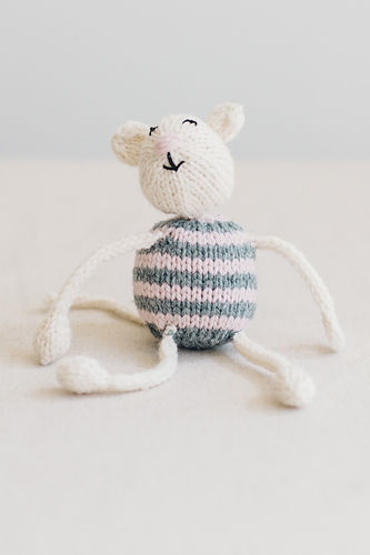Ravelry: String Along Toys pattern by Susan B. Anderson