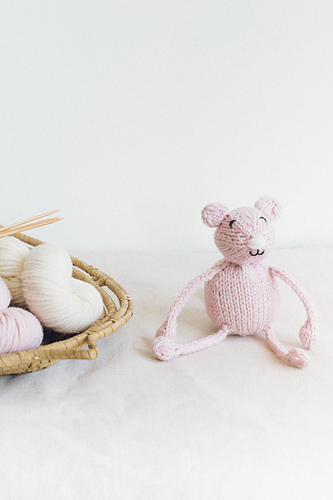 Ravelry: String Along Toys pattern by Susan B. Anderson