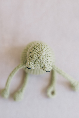 Ravelry: String Along Toys pattern by Susan B. Anderson