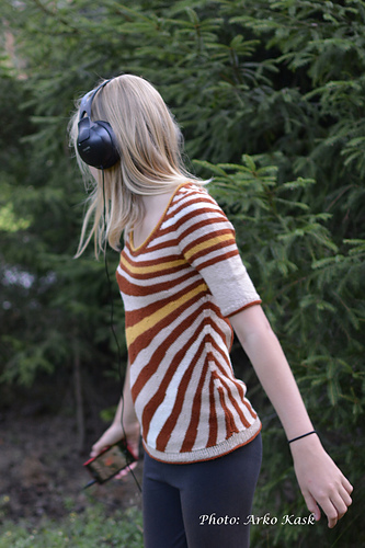 Ravelry: crazy stripes tee pattern by alfa knits