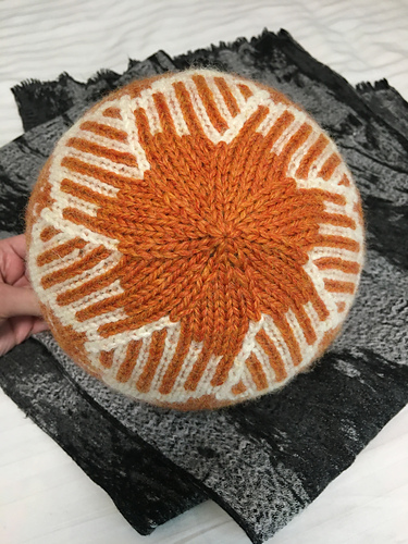 Ravelry: Foglie d'acero pattern by Marco Bogni