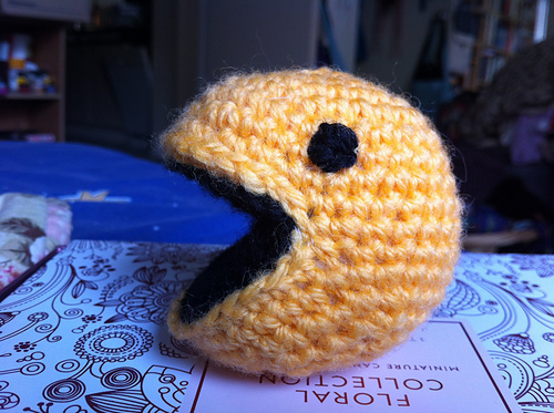 Ravelry: Ms. Pac-man Amigurumi (free!) pattern by Allison Hoffman