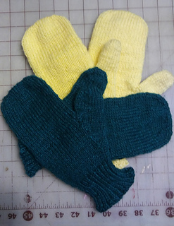 Ravelry: Fingers Down Mittens pattern by Mary Ellen Meggs