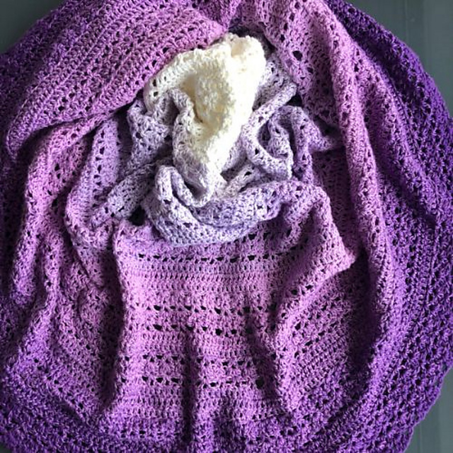 Ravelry: Belle pattern by Bernadine Graham