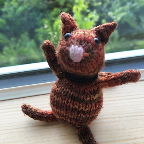 Ravelry: Cinnamon the Sock Cat pattern by Sophia Hoang