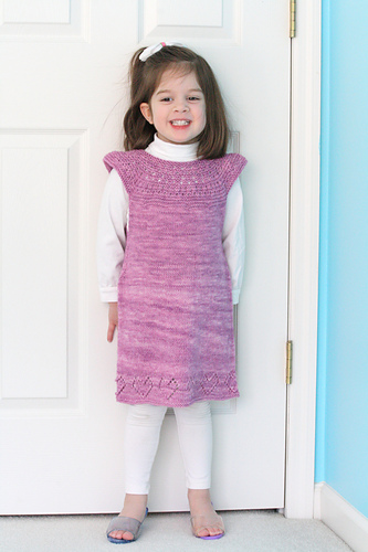 Ravelry: Dana pattern by Taiga Hilliard