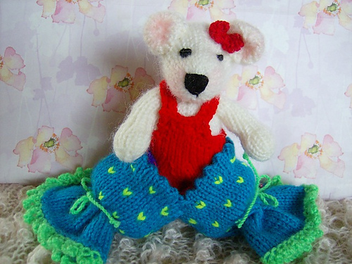 Ravelry: It's Very Bear-ley Christmas Time!- Tree Trims/Toys pattern by ...
