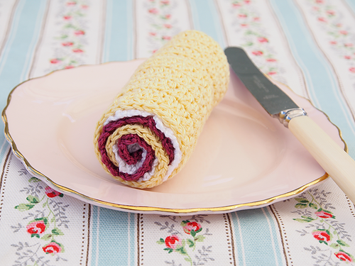 Ravelry: Swiss Roll Cake pattern by La Messer