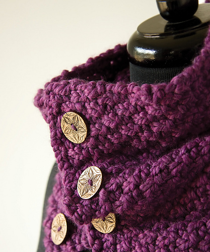 Ravelry: Chunky Textured Cowl pattern by Megan Goodacre
