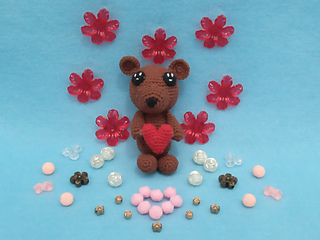 Ravelry: Valentine Teddy Bear pattern by Maria Fran