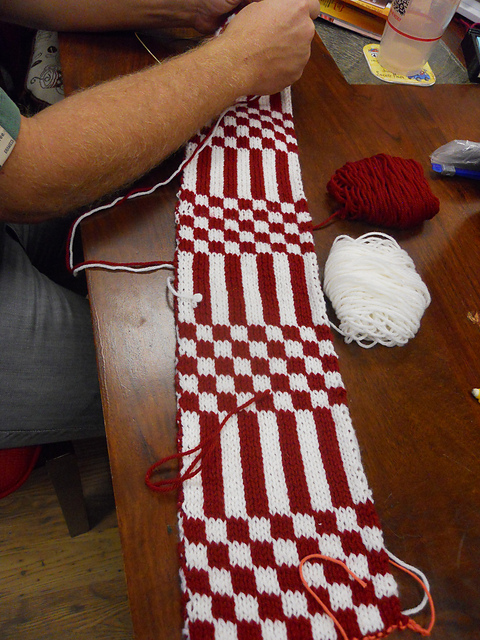 Ravelry: #35 Double-Knit Checkerboard Scarf pattern by Lily M. Chin