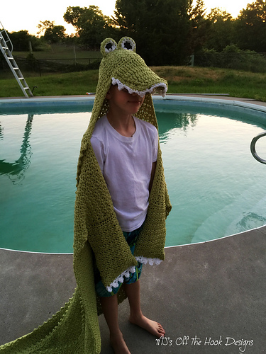 Ravelry: Hooded Beach Alligator Towel pattern by MJ's Off The Hook Designs