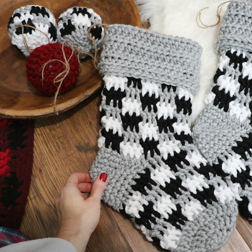 Ravelry: Rustic Farmhouse Plaid Stocking pattern by MJ's Off The Hook ...