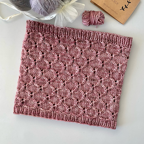 Ravelry: Honeycomb Eyelet Cowl pattern by Michelle Krause