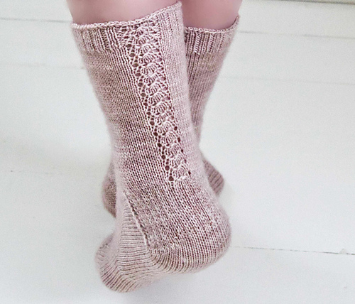 Ravelry: Eso pattern by Joanna Ignatius