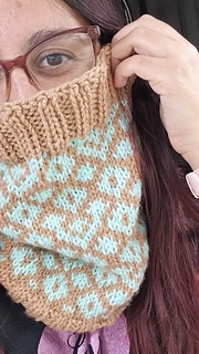 Ravelry: Cuello Prisma pattern by Liss Mi Enredo