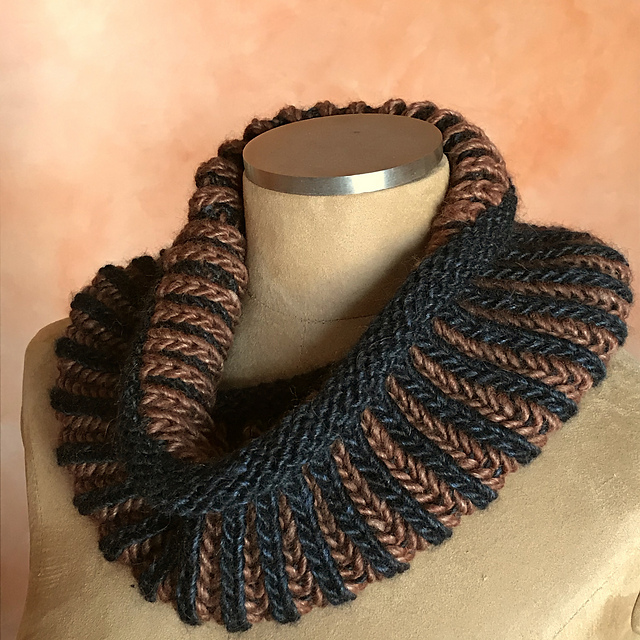 Ravelry: 2 Color Brioche Cowl pattern by Mimi Kezer