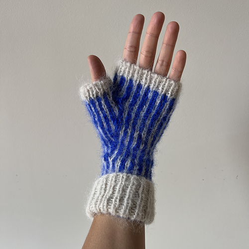 Ravelry: Groove Warmers pattern by Kait (minigru.studios)