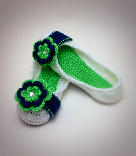 Ravelry: minj1249's Seahawks slippers