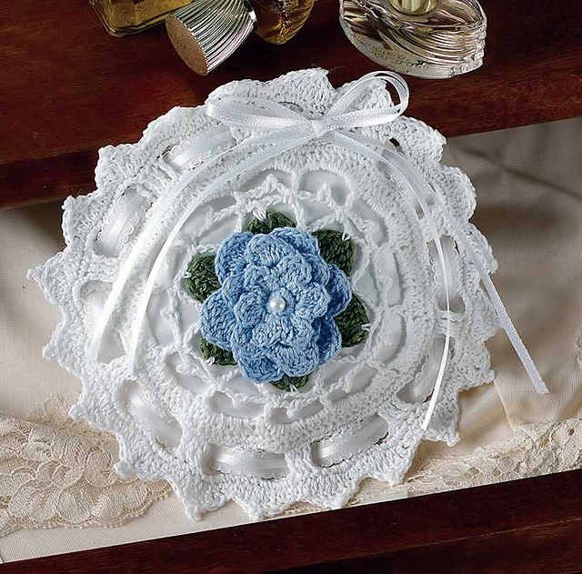 Ravelry: Sachet pattern by Gloria Graham