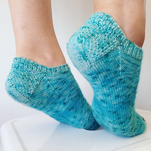 Ravelry: Vectra Ankle Socks pattern by Kerri Carrington