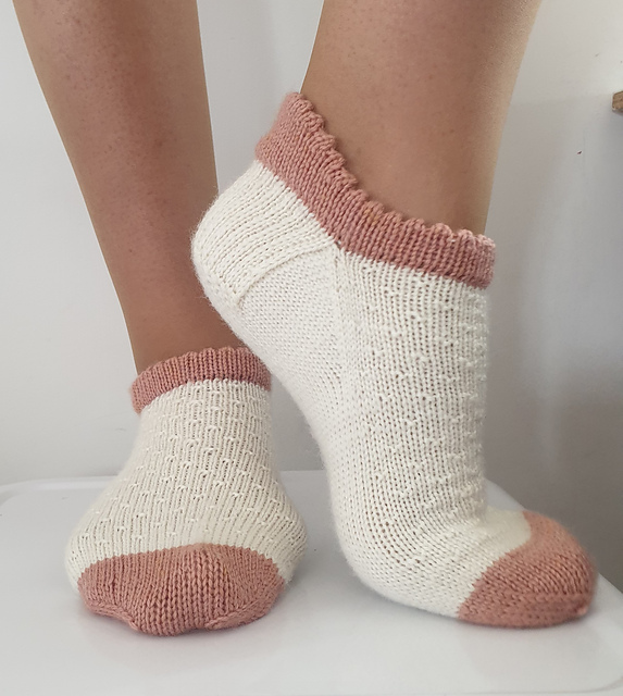 Ravelry: Regal ankle sock pattern by Kerri Preece