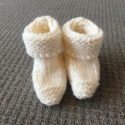 Ravelry: Babbity Baby Booties pattern by marianna mel