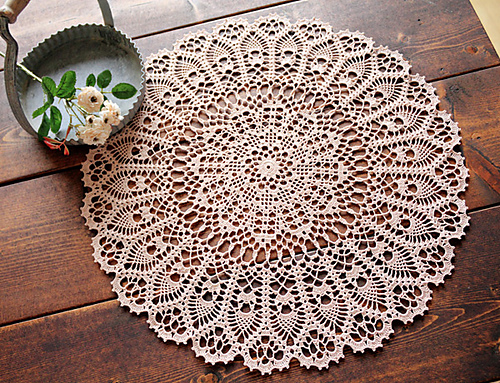 Ravelry: #26 centerpiece pattern by Kyoko Kawashima