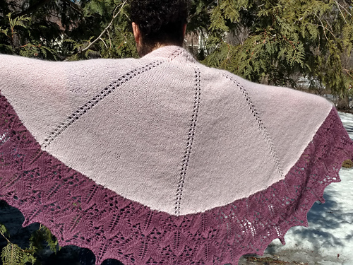 Ravelry: Echoing Green Shawl pattern by Jaya