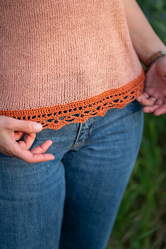 Ravelry: Top Veronica pattern by Mlle Pétronille