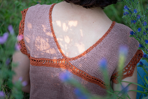 Ravelry: Top Veronica pattern by Mlle Pétronille