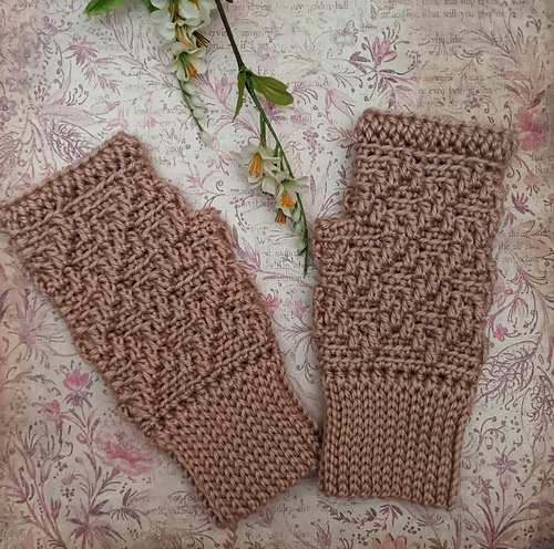 Ravelry: Magnolias in the Mist Fingerless Gloves pattern by Maria Bruni