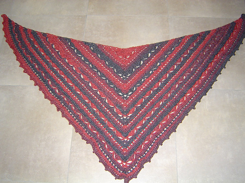 Ravelry: Bruinen pattern by Jasmin Räsänen