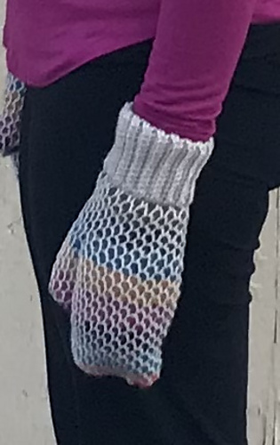 Ravelry: Rainbow Mittens pattern by Roeska Blankevoort