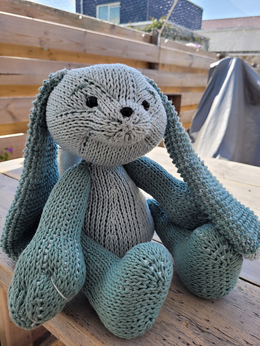 Ravelry: Flappy the Bunny pattern by Marjolein Kooiman
