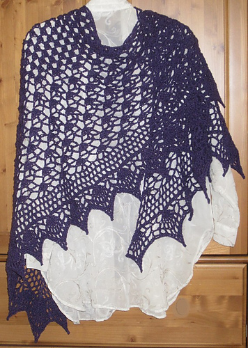 Ravelry: mng's Erma Spring Shawl