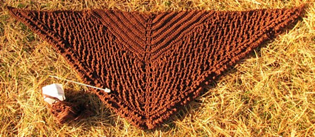 Ravelry: mng's Rustic Craggy Shawl