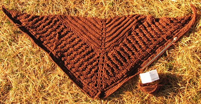 Ravelry: mng's Rustic Craggy Shawl
